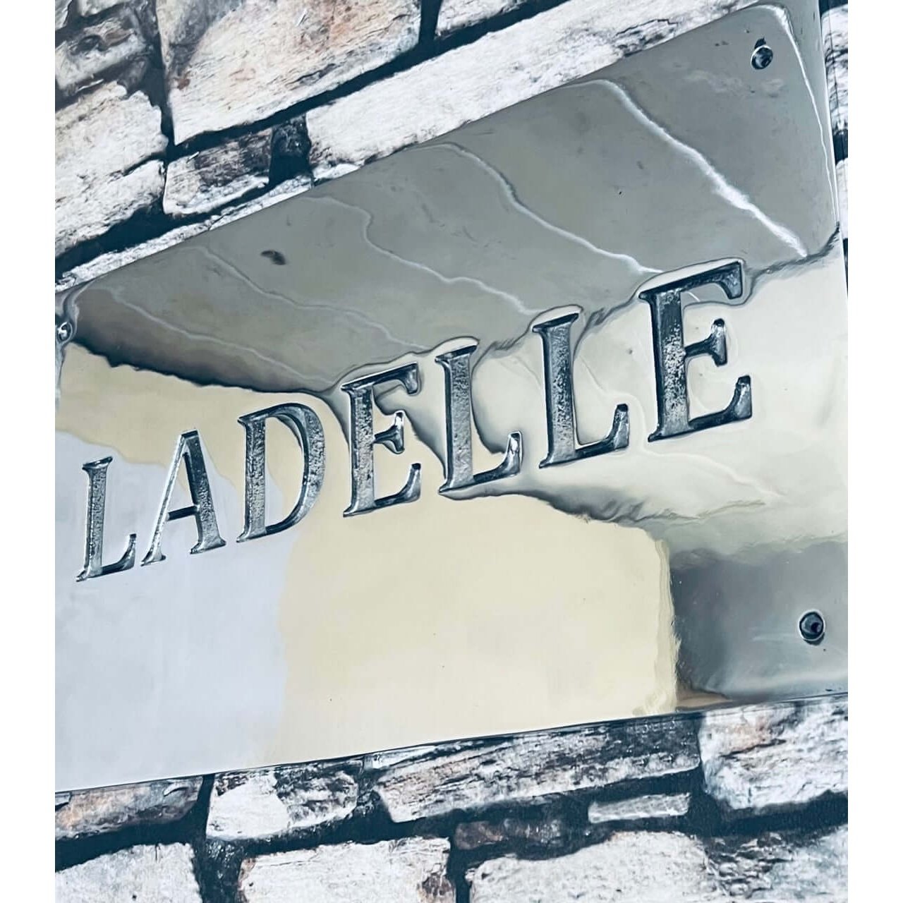 Aluminium Cast House Signs