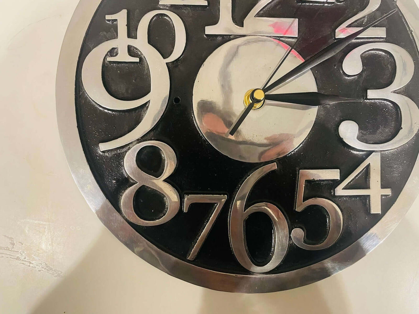 Metal Clock in Aluminium